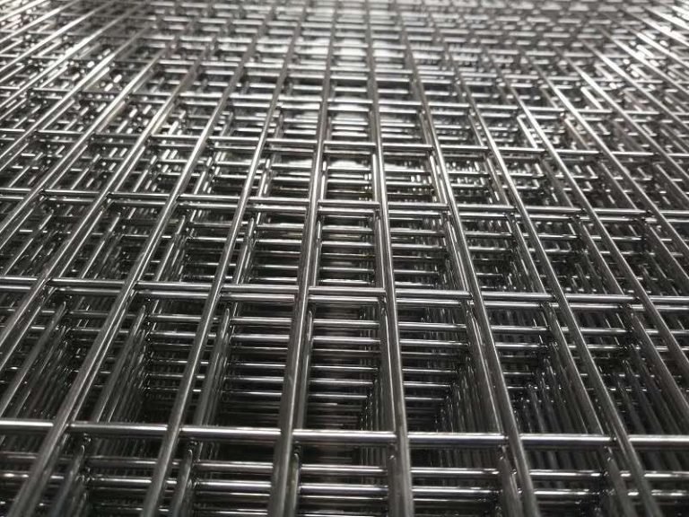 Stainless Steel Welded Wire Mesh: SS 304 & 316 Common Sizes